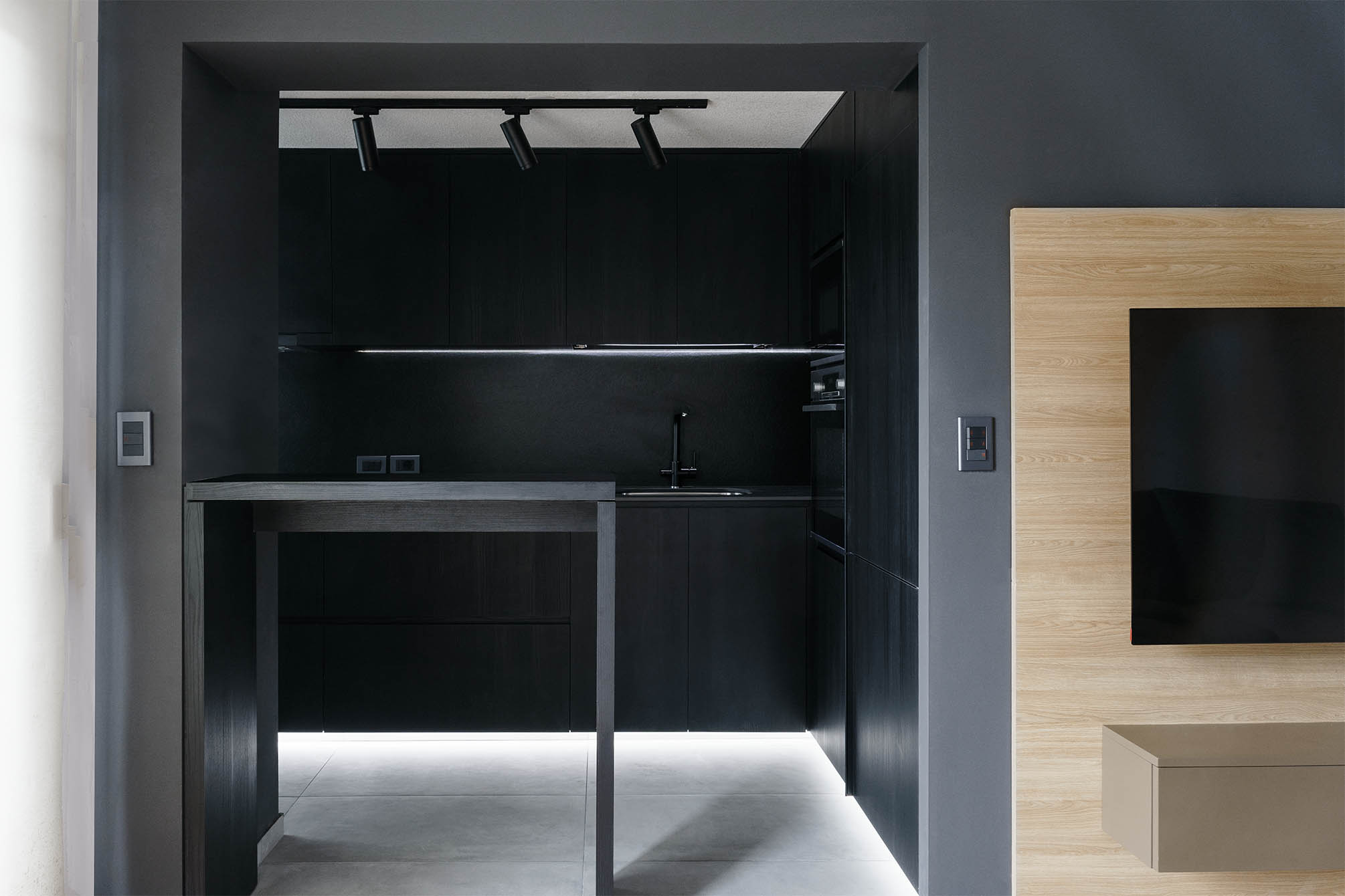 Proyecto Pantone Black 6C - Estudio toro